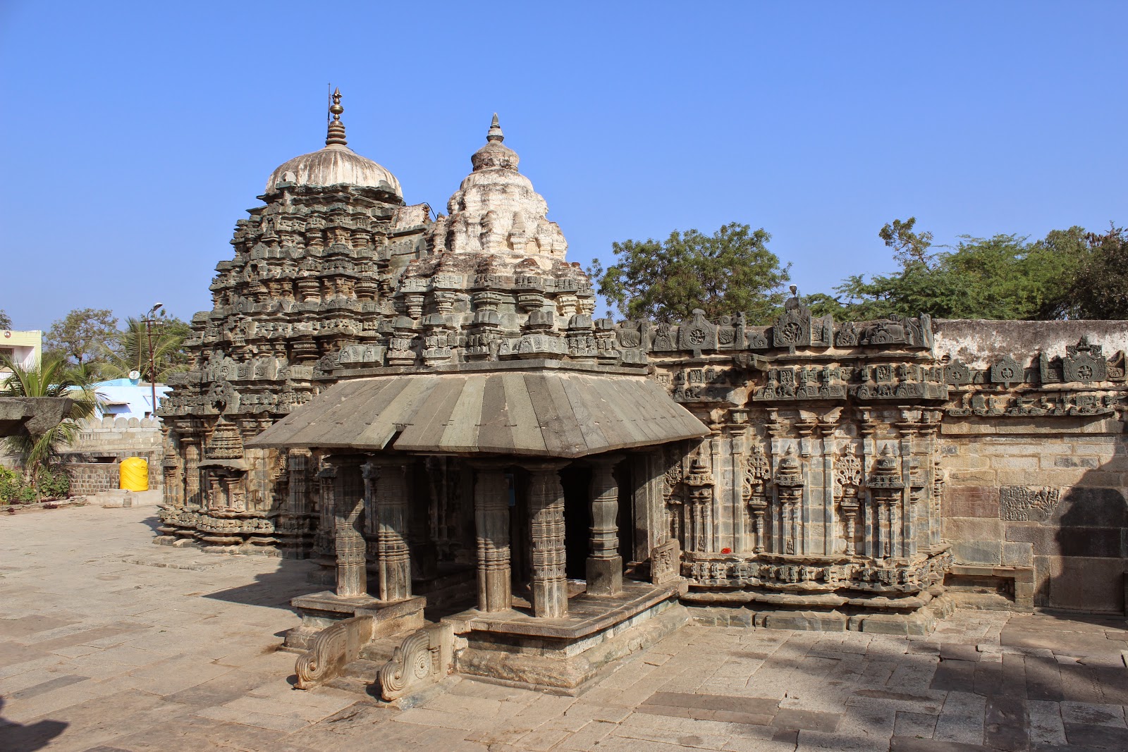 Amruteshwara Temple Annigeri | Famous Temples Info Guiders