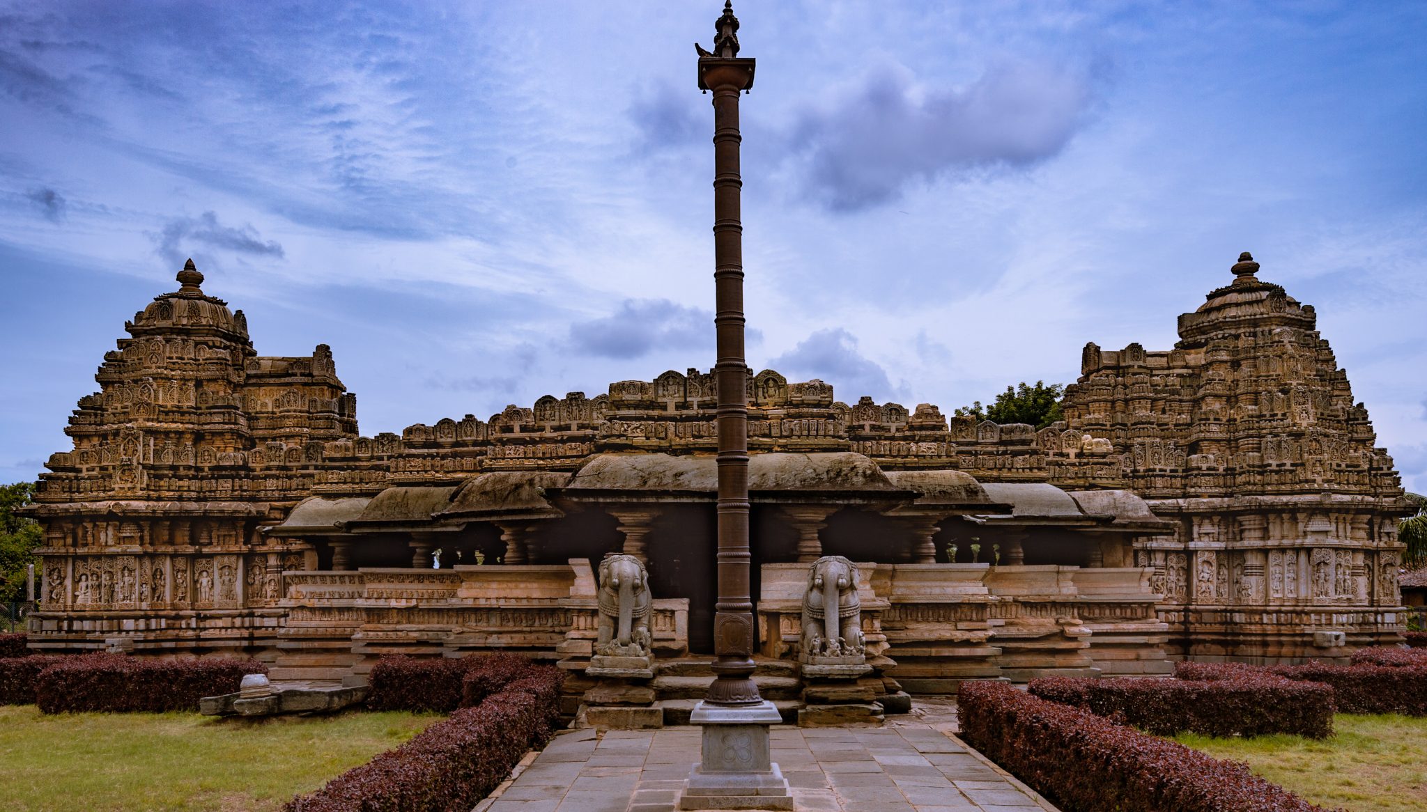 Sri Veera Narayana Temple Belavadi | Famous Temples Info Guiders