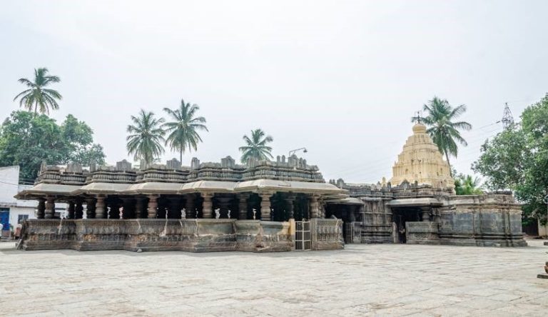 Ancient Shri Harihareshwara Temple Harihar | Famous Temples Info Guiders
