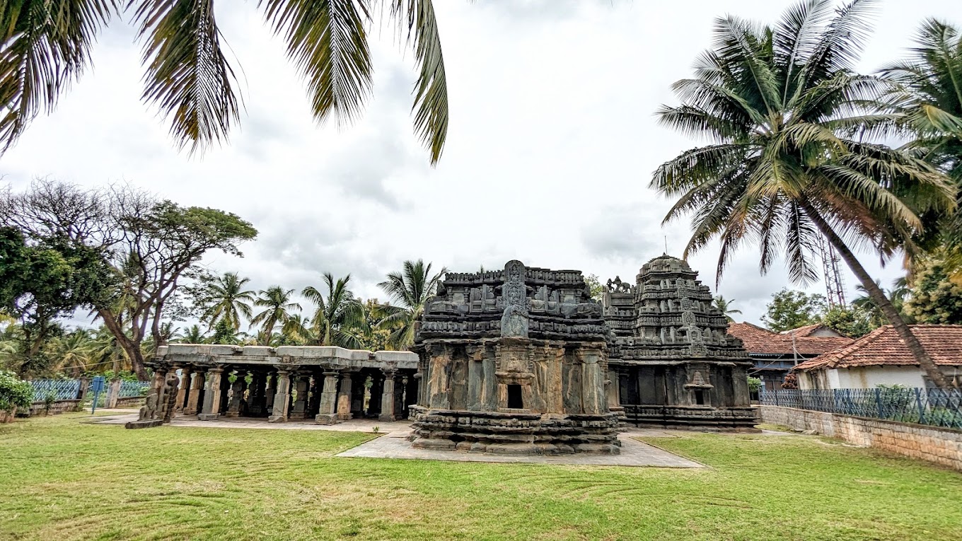 Kadambeshwara Temple Rattihalli | Famous Temples Info Guiders
