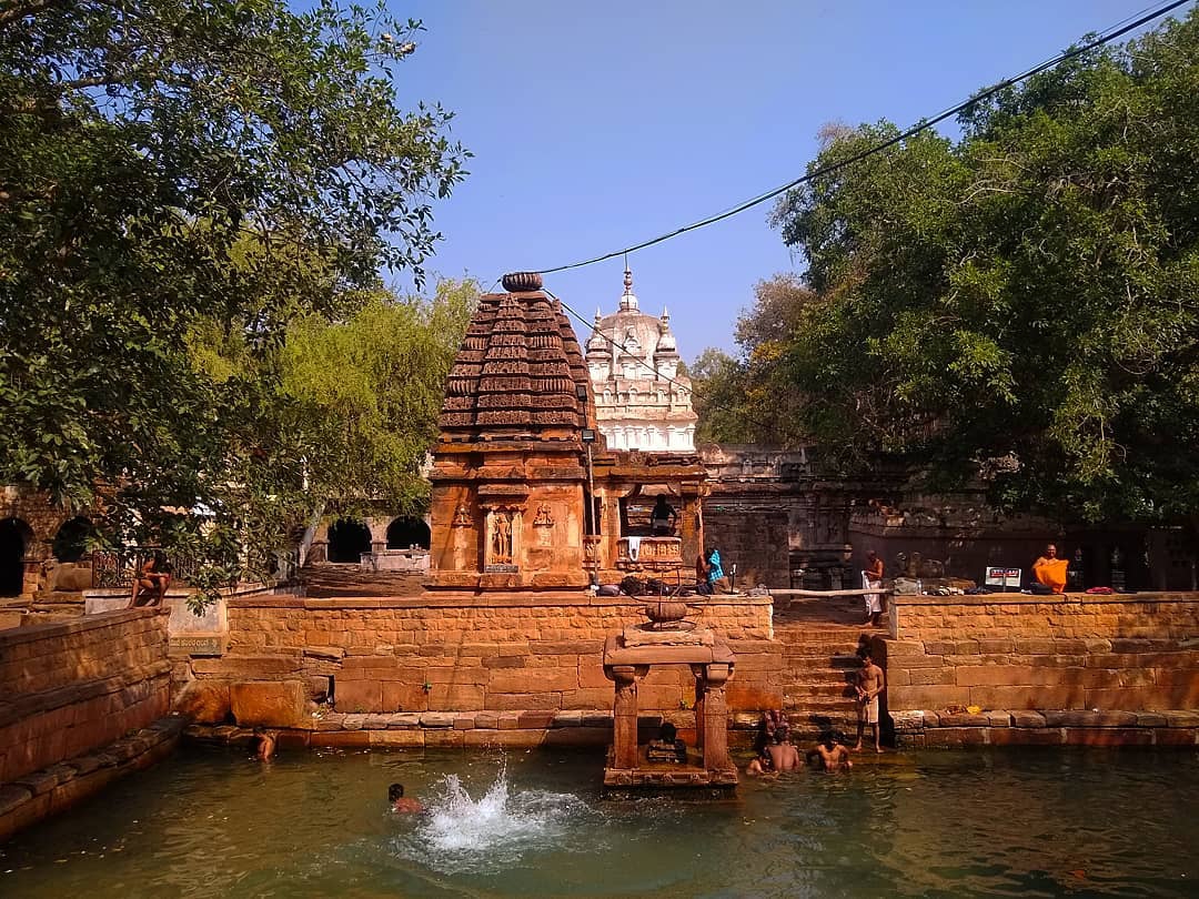 Dakshina kaashi Shri Mahaakuteshwara Gudi | Famous Temples Info Guiders