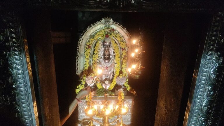 Kanaka Durgamma Temple Ballari | Famous Temples Info Guiders